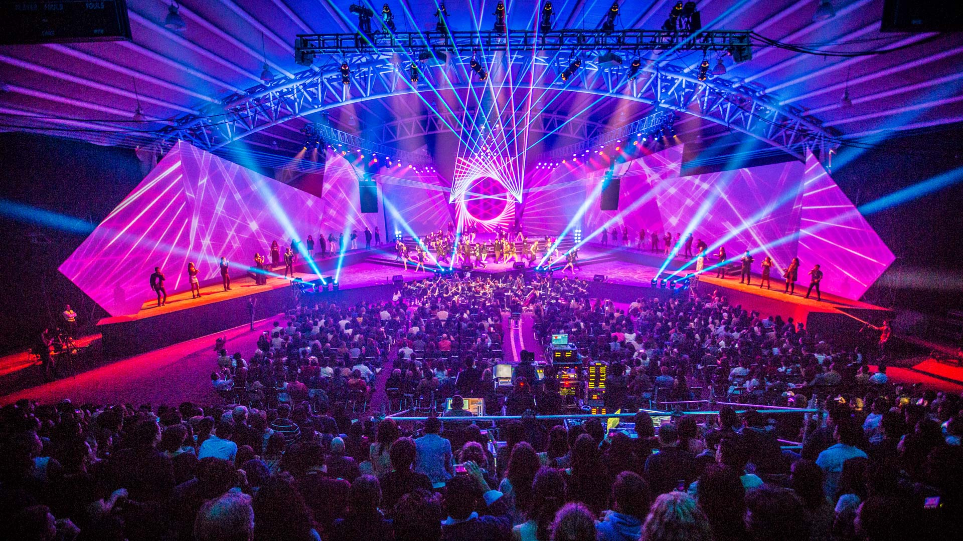 Vlive Media | Concierto Ensamble Trendy Music